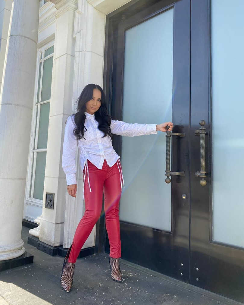 What To Wear With Red Pants For Women 2023 | Fashion Canons