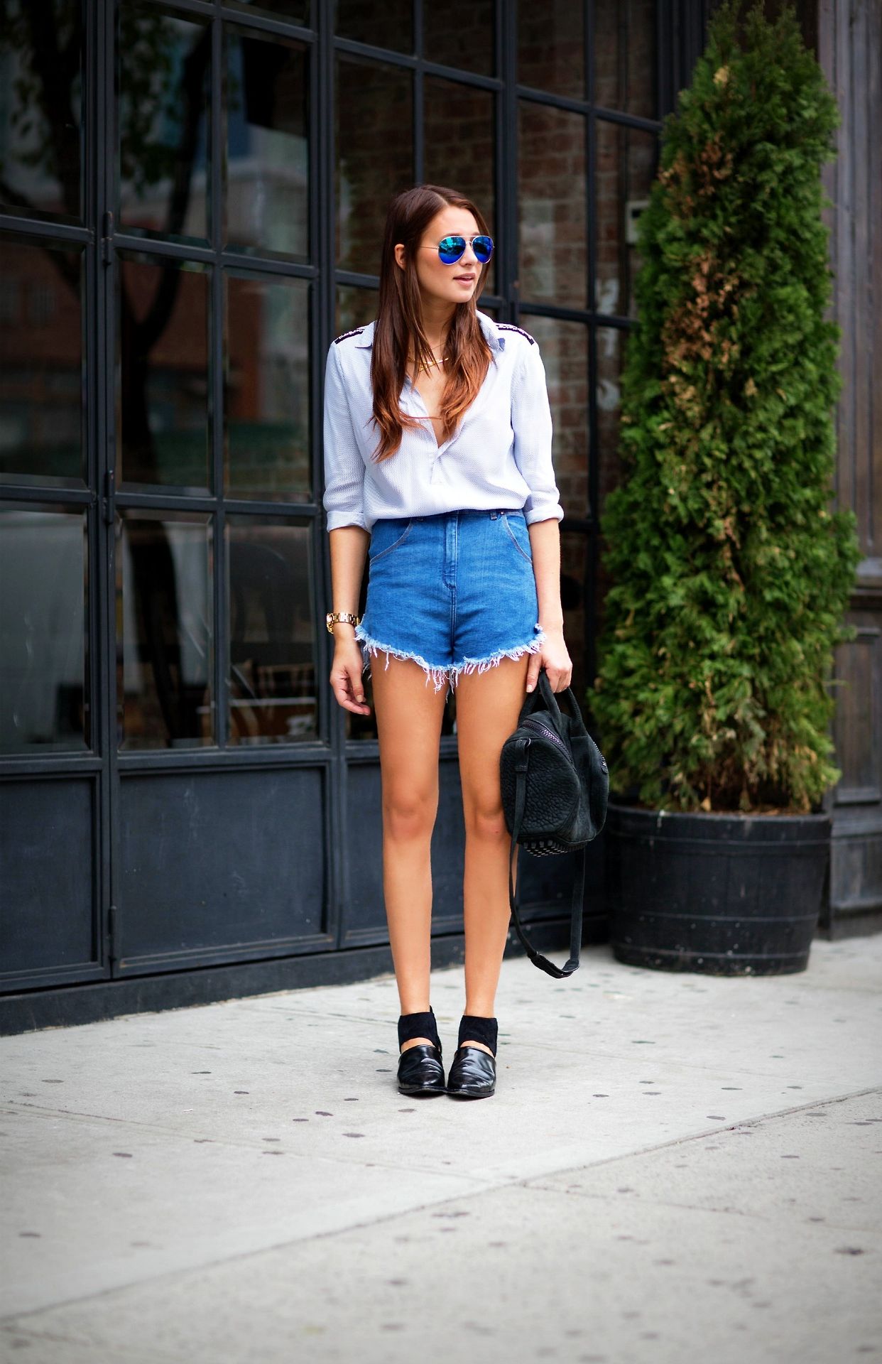 How To Wear Denim Cut Off Shorts 2023 | Fashion Canons
