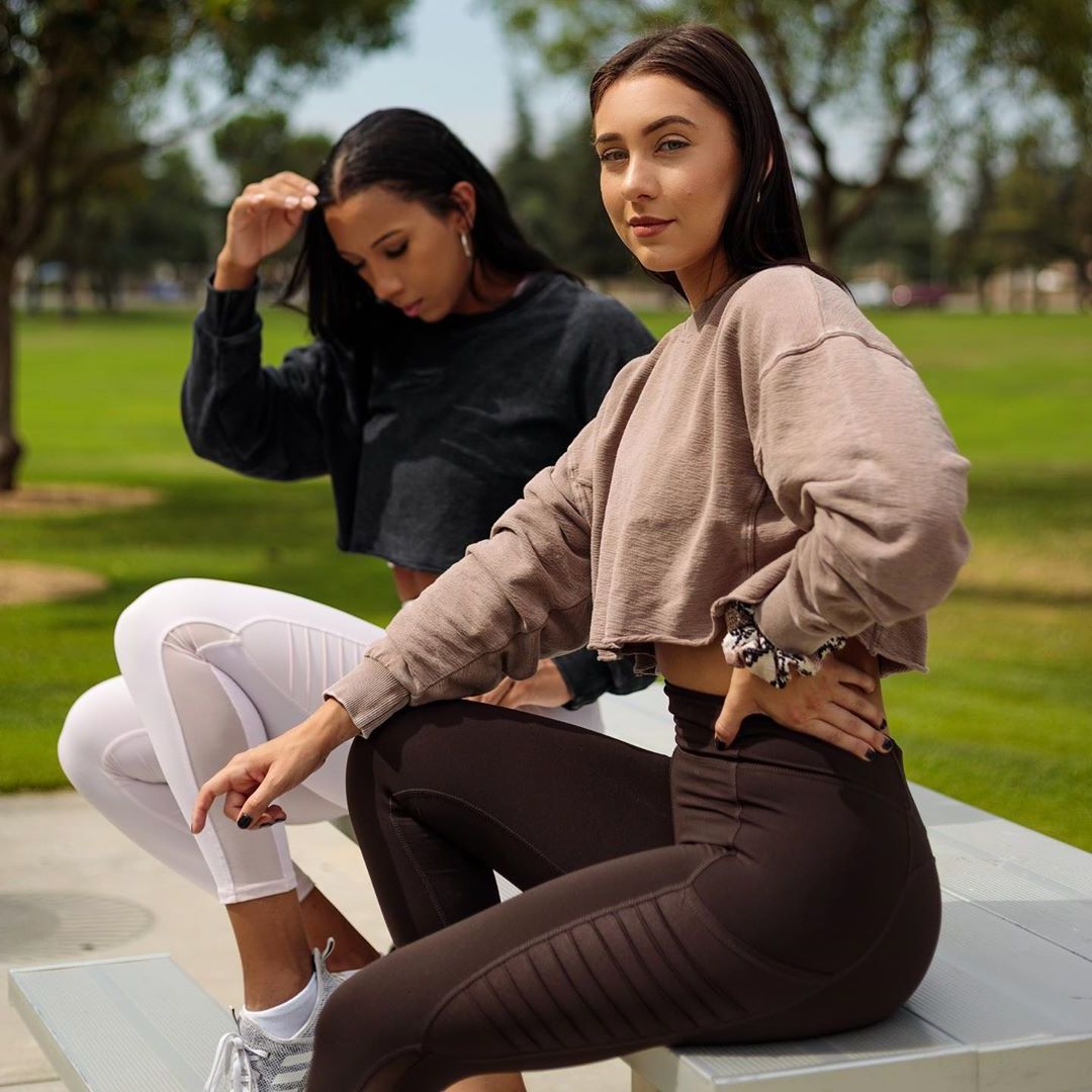 What To Wear To The Gym For Women: Easy Style Guide 2022 | Fashion Canons